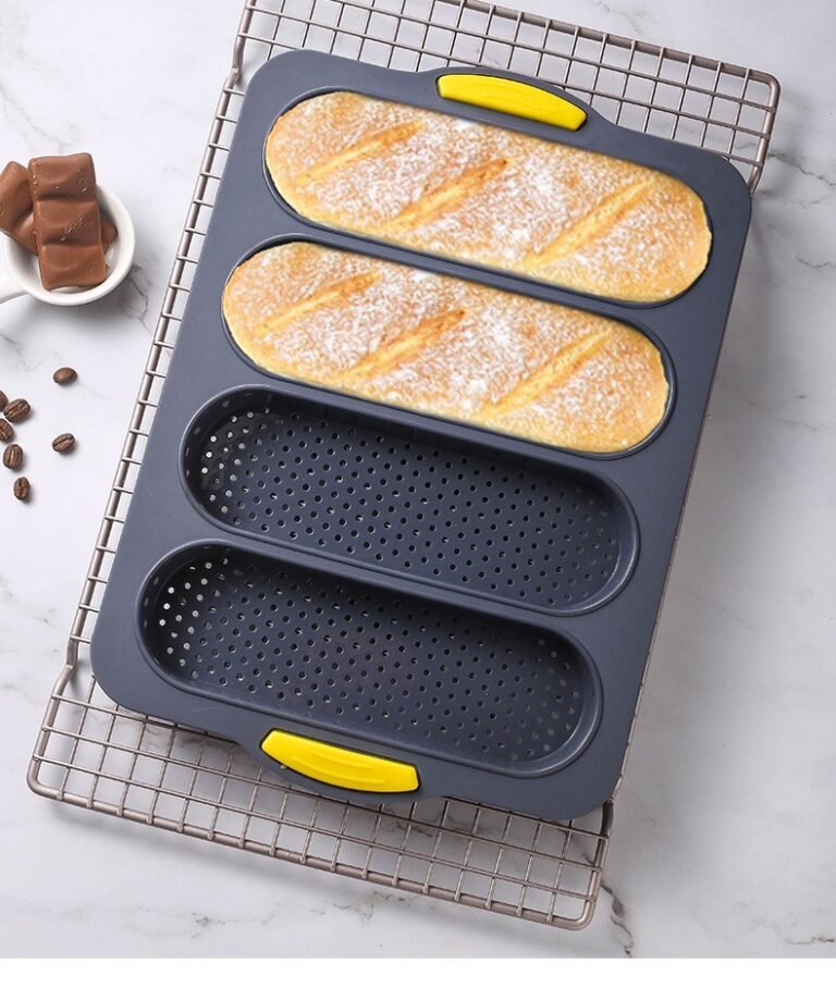 The Ultimate Guide to Loaf Pan Materials: Choosing the Best for Your Bread